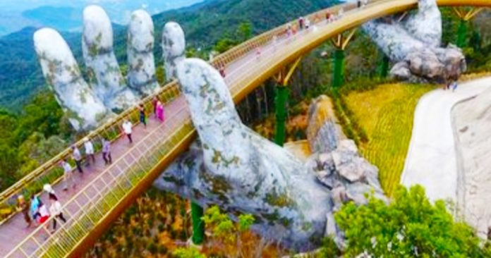 Uniknya Patung Tangan Raksasa yang Tersebar di Dunia Salah Satunya Ada ...